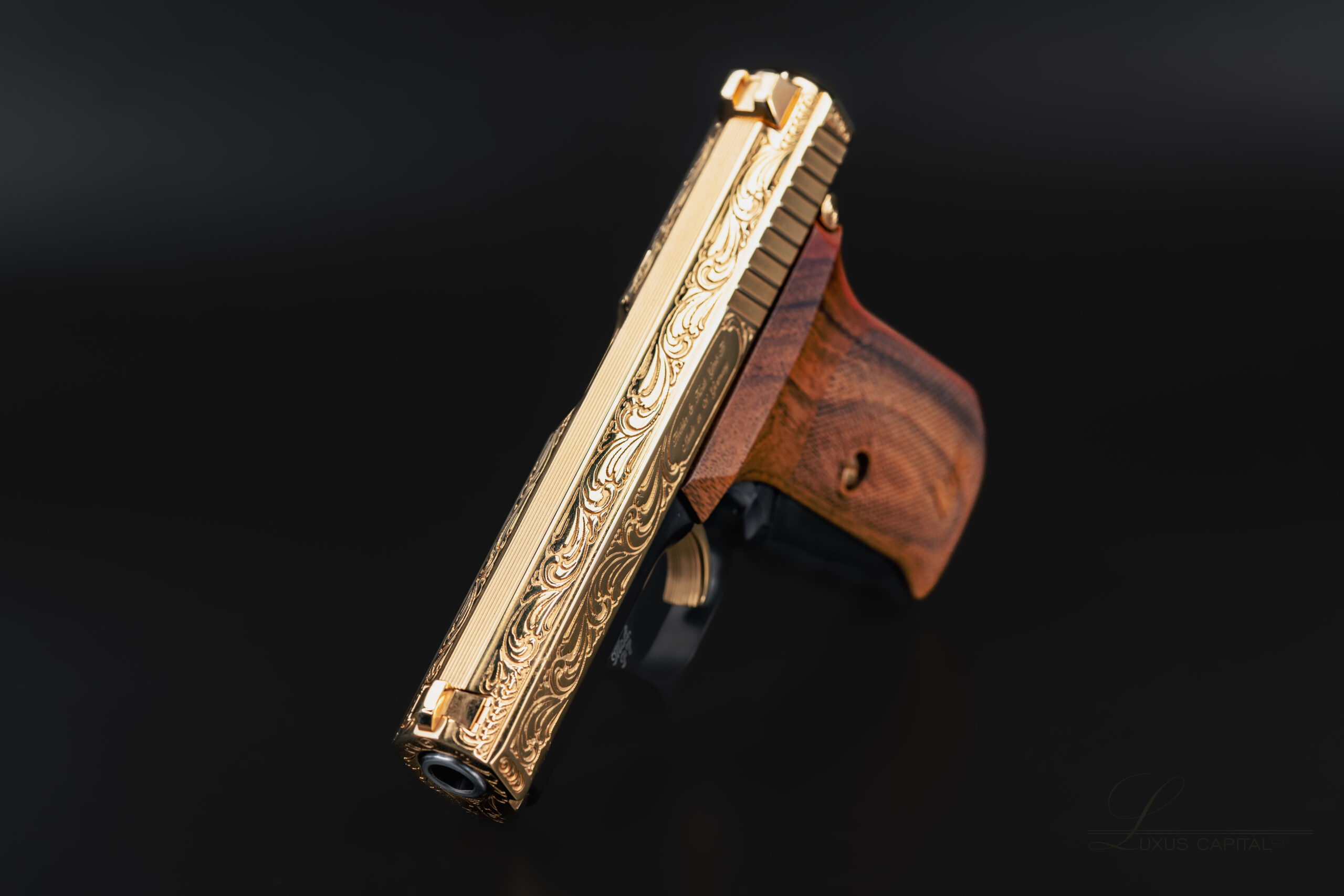 Elegant Heckler & Koch P7 Engraved | Luxus Capital