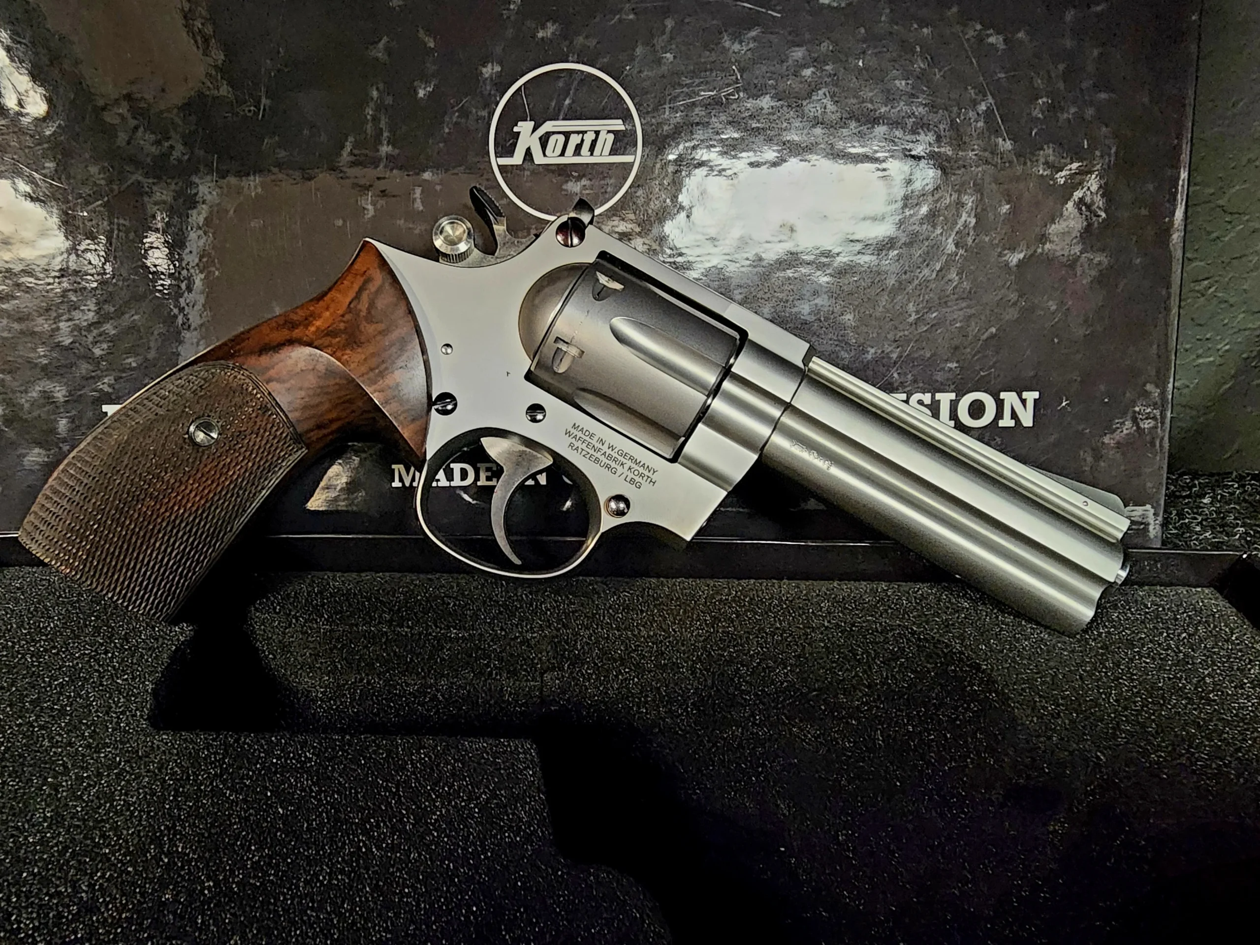 Korth Combat 4" Revolver: .357 Mag/9mm | Luxus Capital