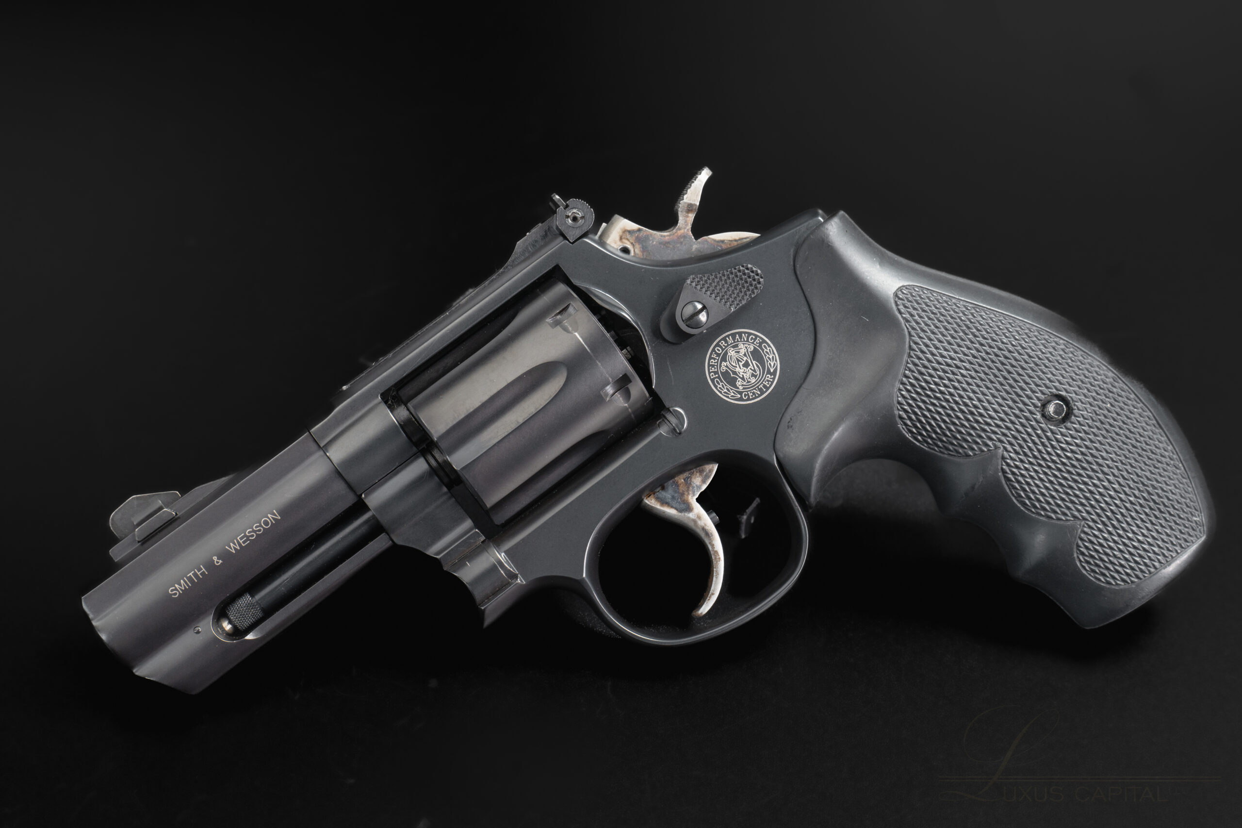 Smith & Wesson 19-7 P.C. Serial SDA0000 | Luxus Capital