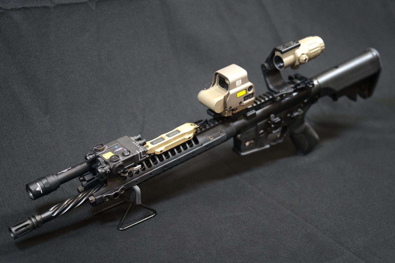 LWRC Rifle & SIG Sauer P320 AXG | Tactical Kit | Luxus Capital